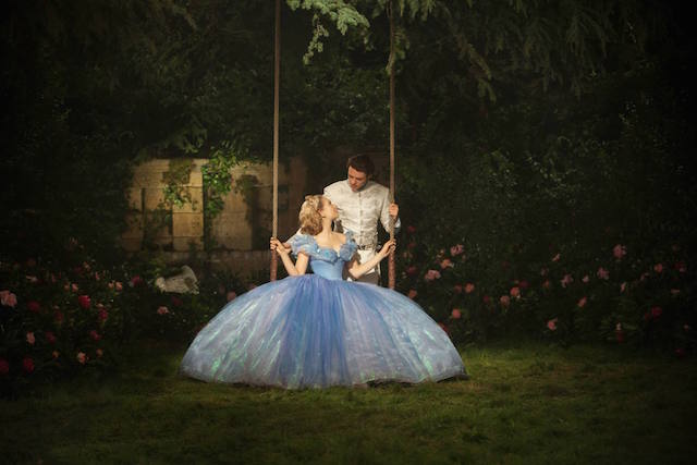 Disney's Cinderella (2015) {Movie Review} - OneSmileyMonkey.com