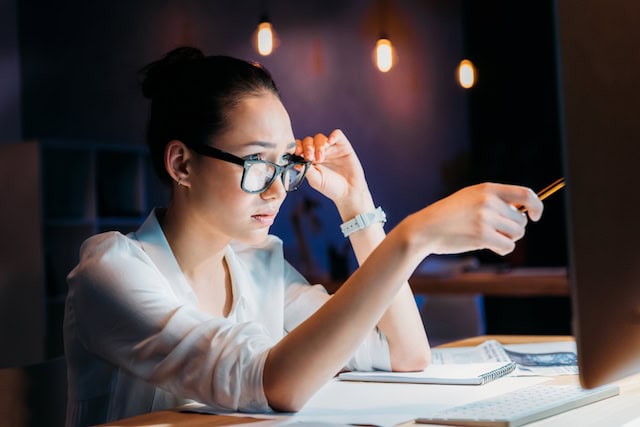 How Blue Light Exposure can Affect Your Health - OneSmileyMonkey.com