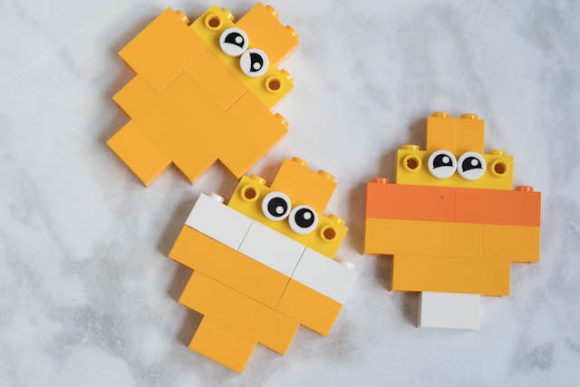 How To Make an Easy LEGO Easter Egg - OneSmileyMonkey.com