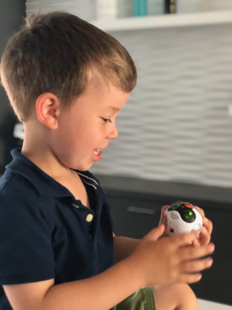 Really Rad Robots: YakBot Review - OneSmileyMonkey.com