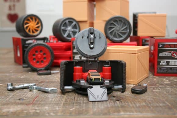 Gear Head Toy Review - OneSmileyMonkey.com